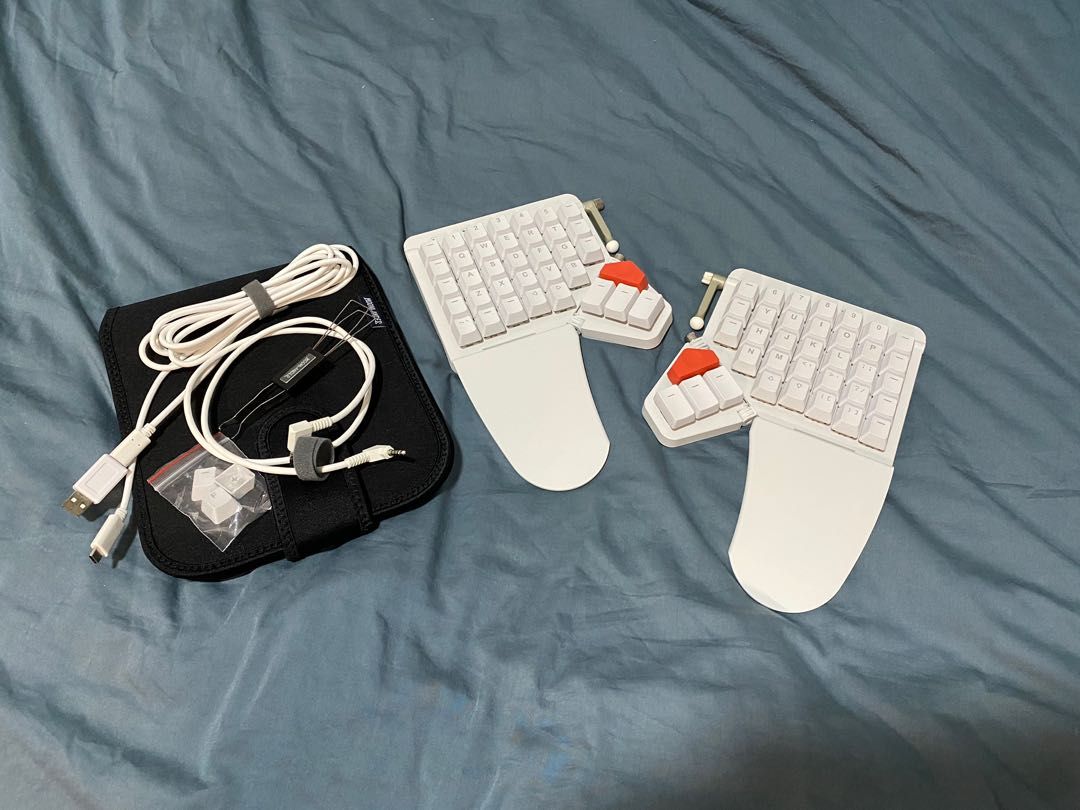 Moonlander split keyboard, Computers & Tech, Parts & Accessories ...