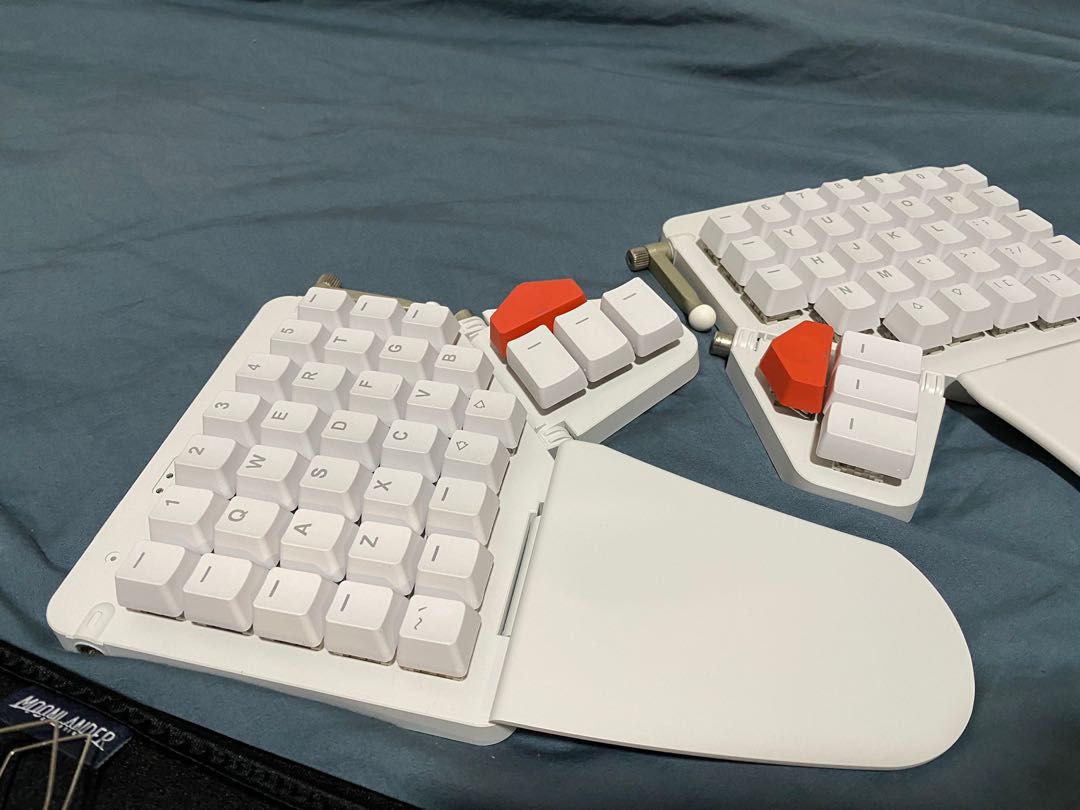 Moonlander split keyboard, Computers & Tech, Parts & Accessories ...