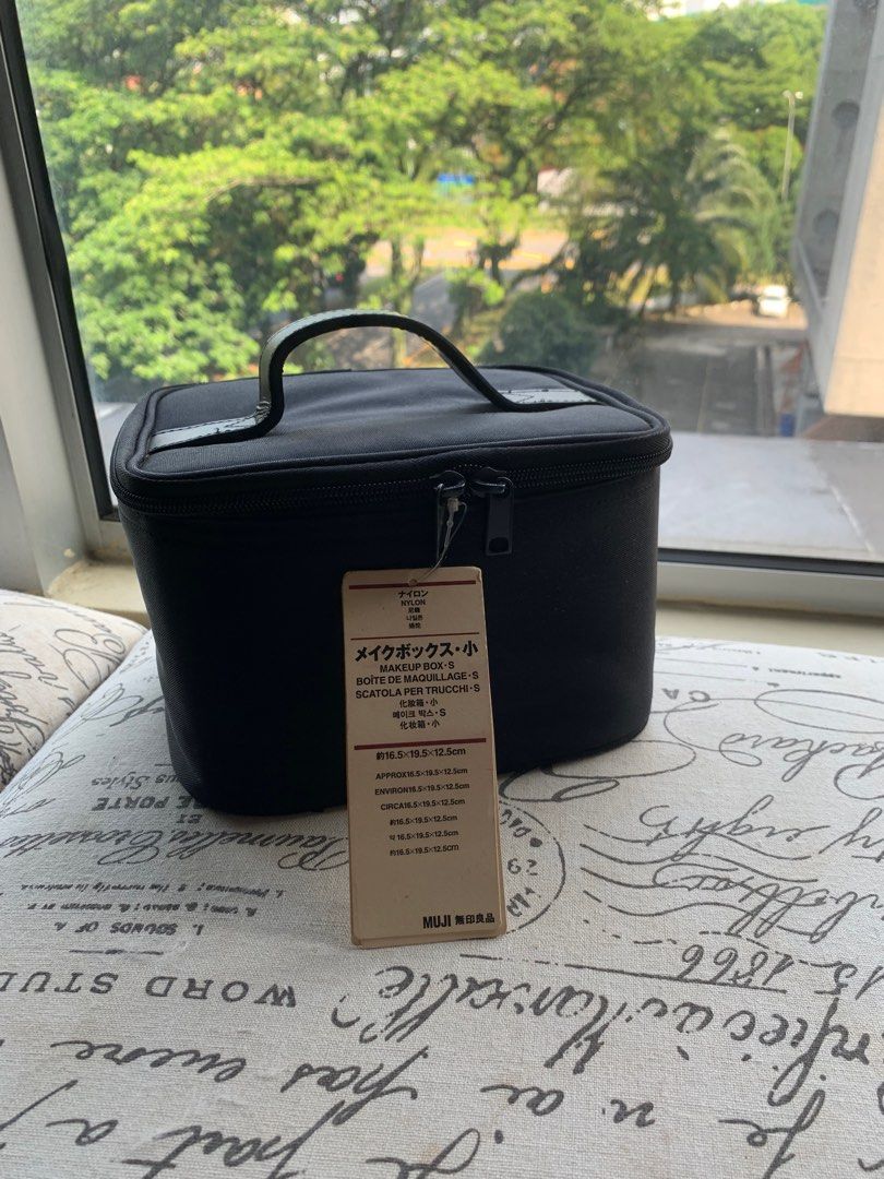MUJI Makeup Box / Cosmetic Pouch, Beauty & Personal Care, Face, Makeup ...