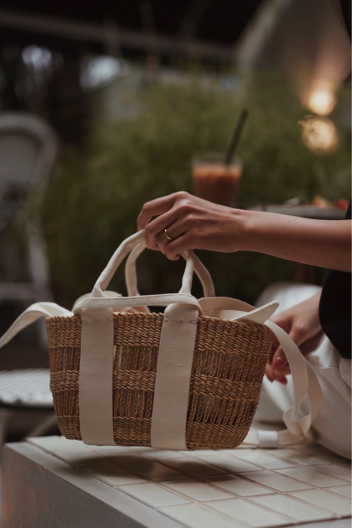 Muun Mini George Net A.G.W Exclusive, Women's Fashion, Bags & Wallets ...