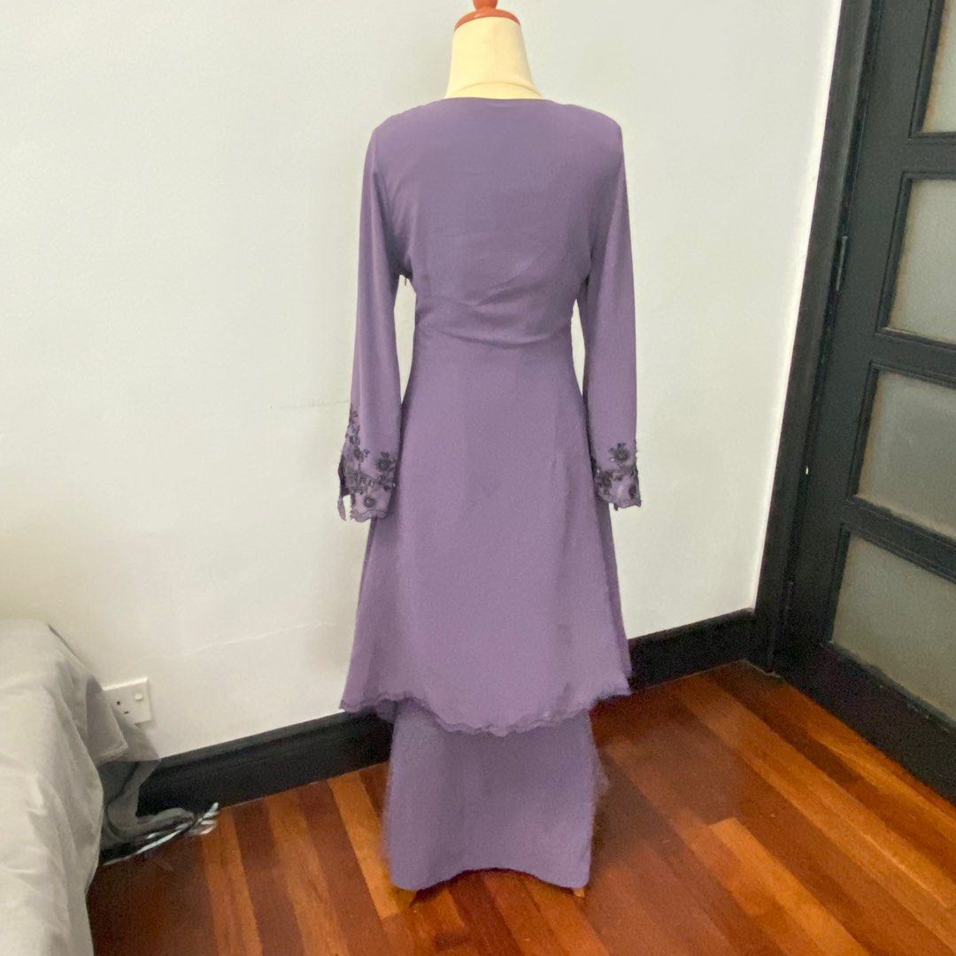 [NO BRAND] Purple Baju Kurung with Beautiful Flower Details, Women's ...
