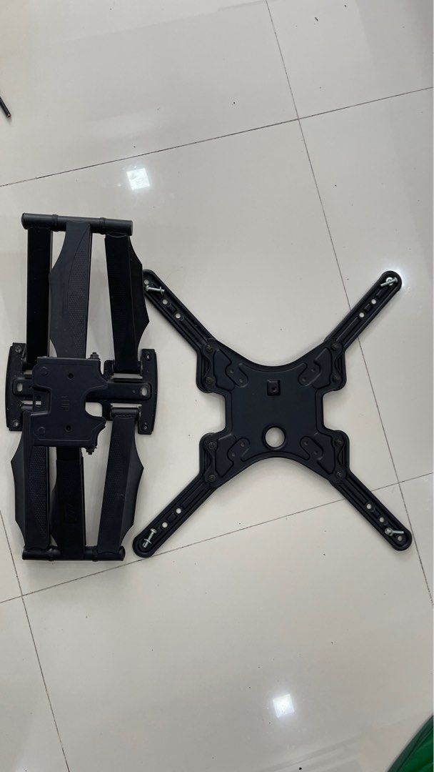 Panasonic 50 inch led tv with adjustable wall bracket, TV & Home ...