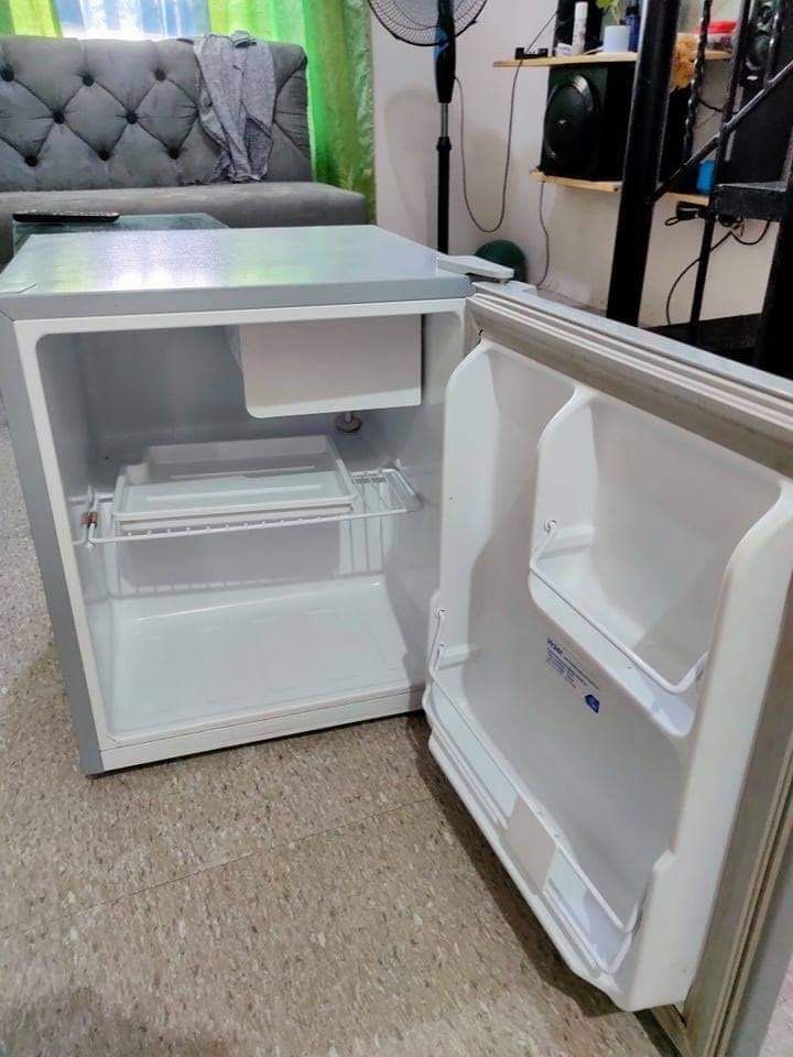 Personal mini ref haier, TV & Home Appliances, Kitchen Appliances ...
