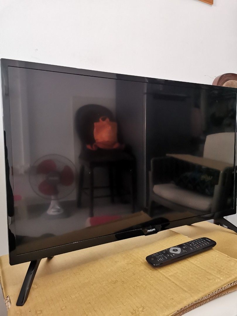 Philips Lcd Tv 32", TV & Home Appliances, TV & Entertainment, TV on ...