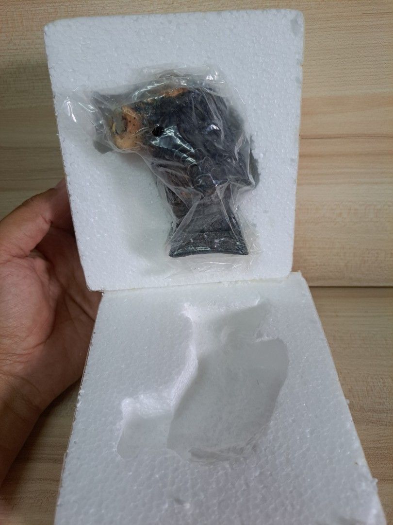Predator unmasked micro bust, Hobbies & Toys, Toys & Games on Carousell