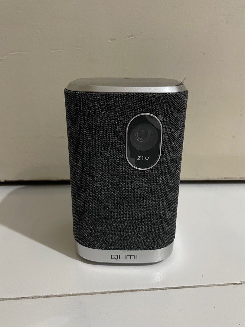 QUMI Z1V Projector, TV & Home Appliances, TV & Entertainment ...