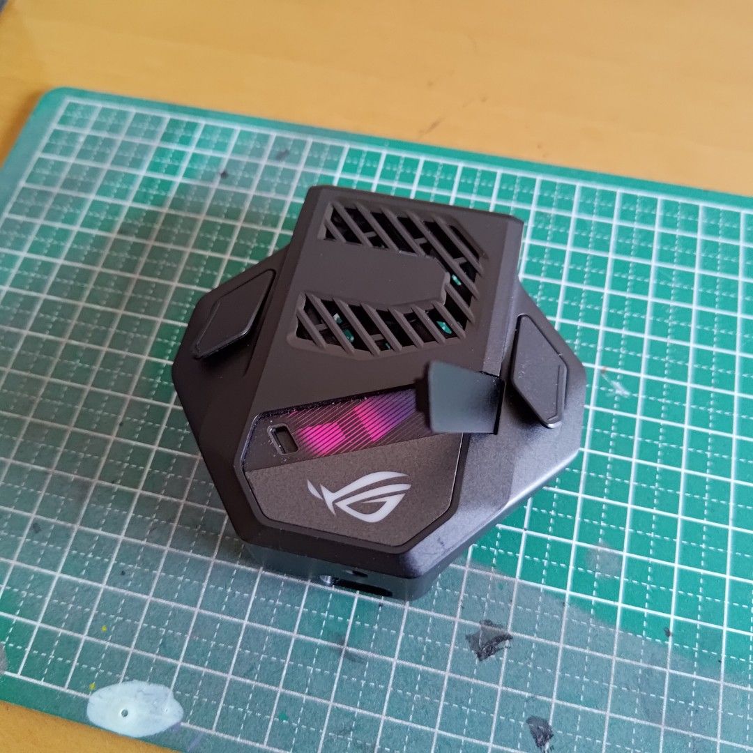 ROG Phone 5 Aeroactive Cooler, Mobile Phones & Gadgets, Mobile & Gadget ...