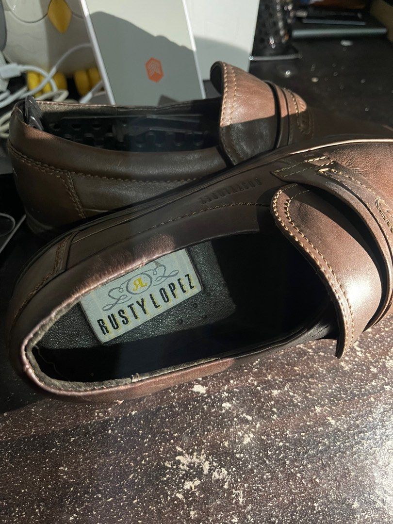 Rusty Lopez Walking Shoes on Carousell