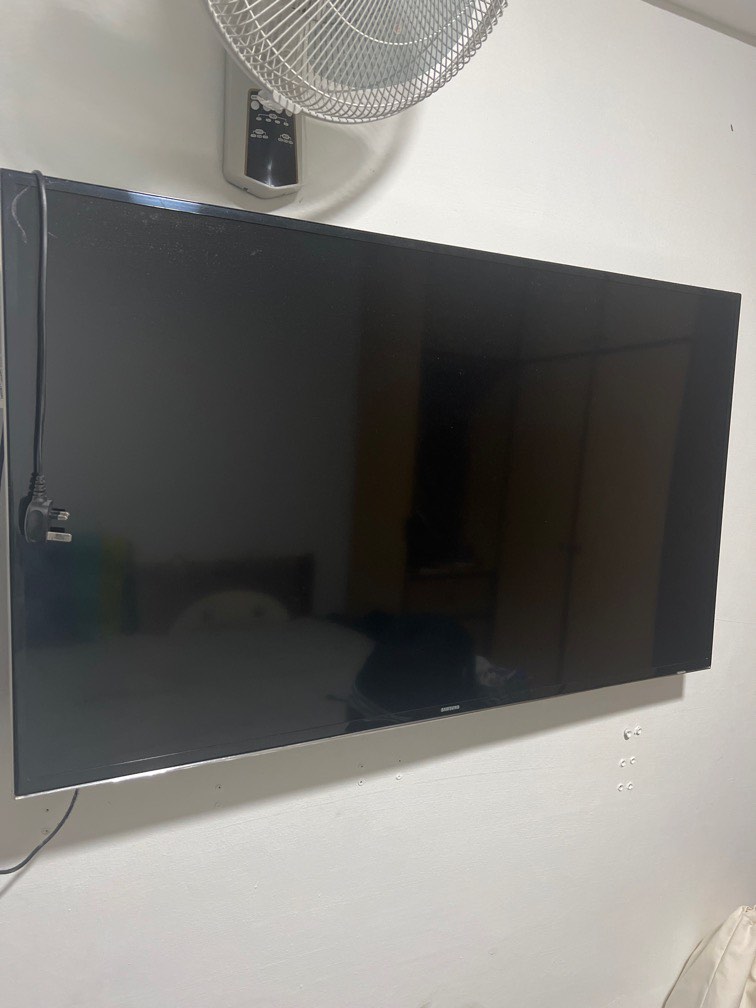 Samsung TV 44 inch, TV & Home Appliances, TV & Entertainment, TV on ...