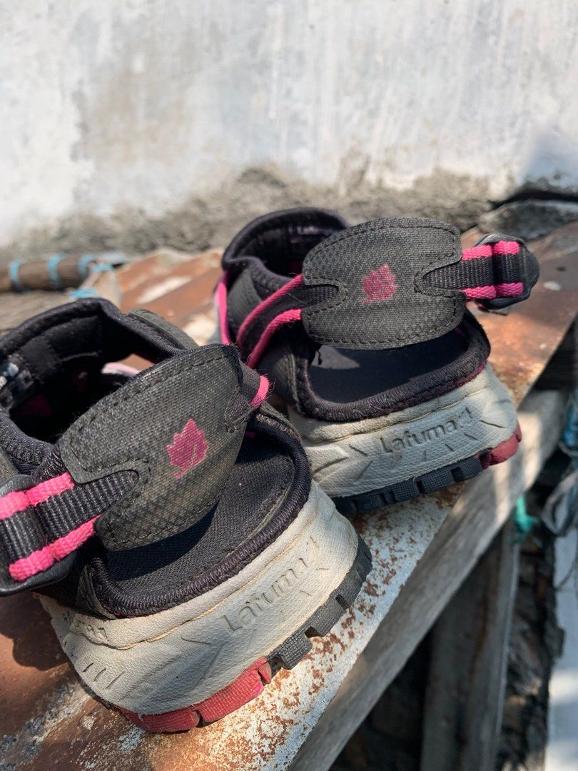 Sendal sepatu gunung Lafuma, Fesyen Wanita, Sepatu di Carousell
