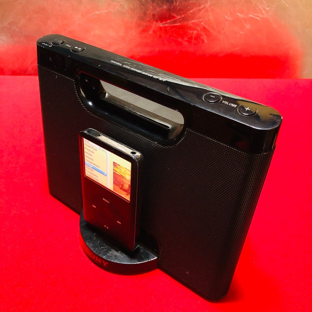 SET | Sony iPod Docking speaker and iPod Classic 160GB music and ...