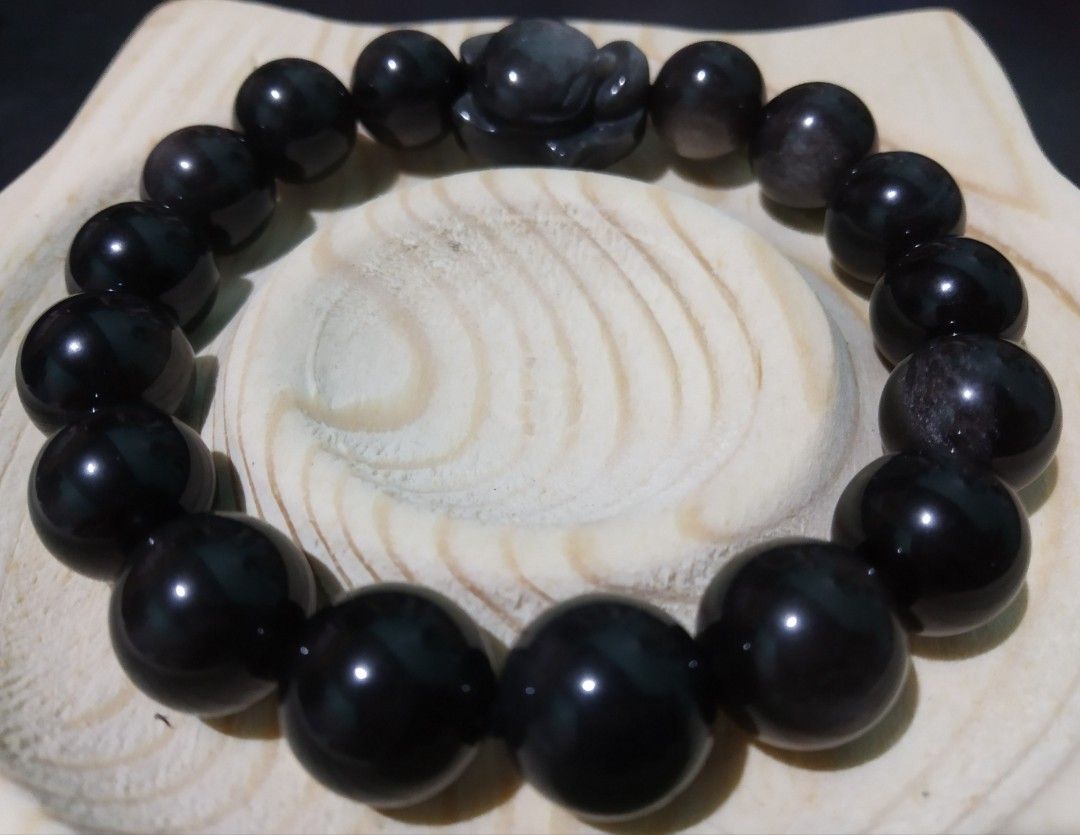 Silver Obsidian with Nine-tail fox on Carousell