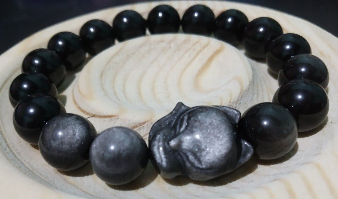 Silver Obsidian with Nine-tail fox on Carousell