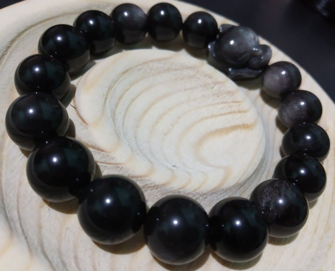 Silver Obsidian with Nine-tail fox on Carousell