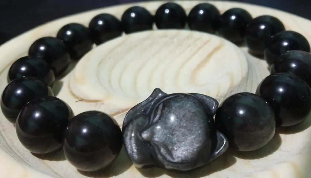 Silver Obsidian with Nine-tail fox on Carousell