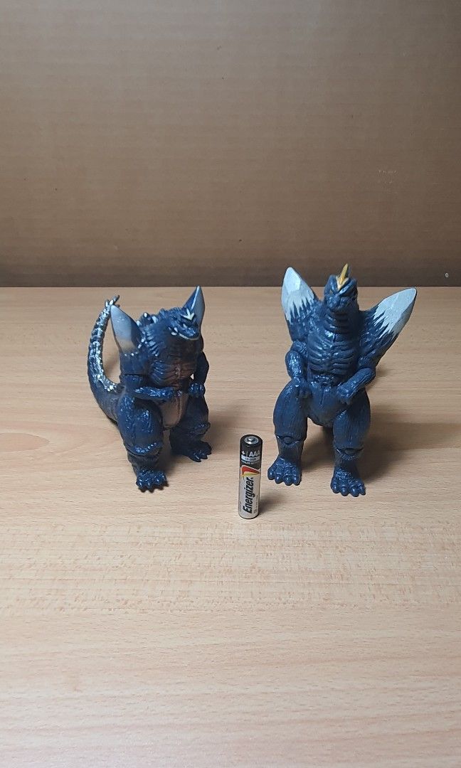Small Godzilla figurines, Hobbies & Toys, Memorabilia & Collectibles ...