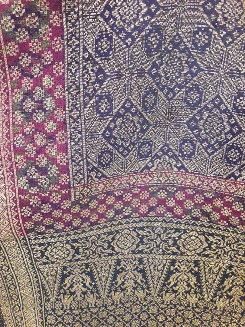 Songket asli palembang, Fesyen Wanita, Pakaian Wanita, Lainnya di Carousell