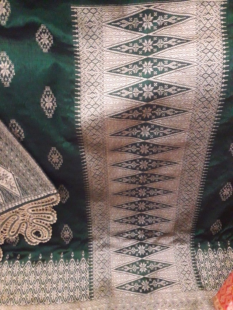 Songket hijau asli padang, Fesyen Wanita, Pakaian Wanita, Lainnya di Carousell