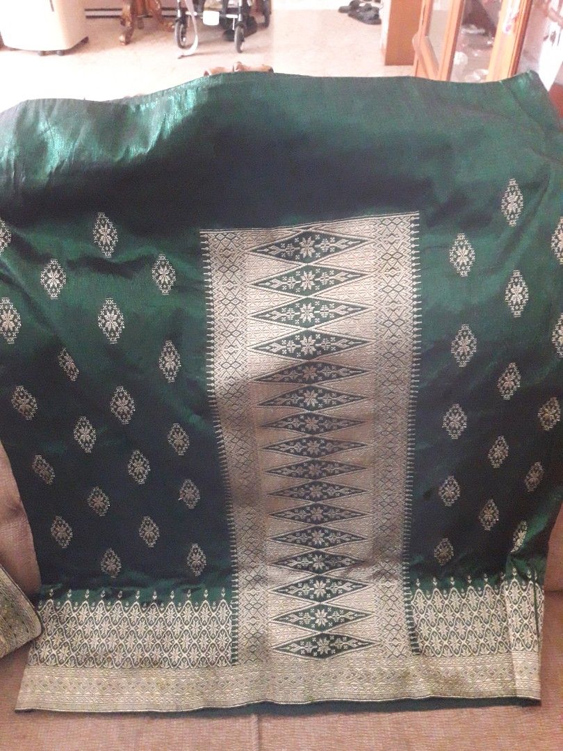 Songket hijau asli padang, Fesyen Wanita, Pakaian Wanita, Lainnya di Carousell