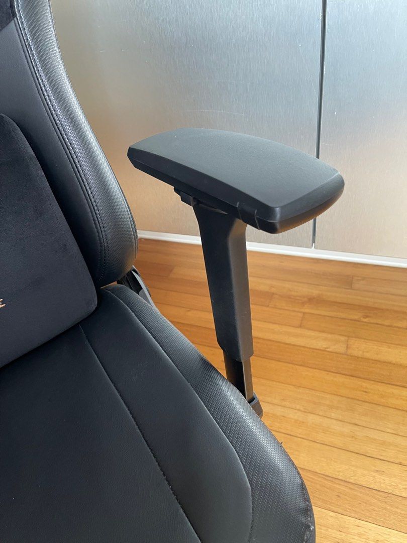 Stryker CYCLONE Ergonomic Gaming Chair (Black), Furniture & Home Living ...