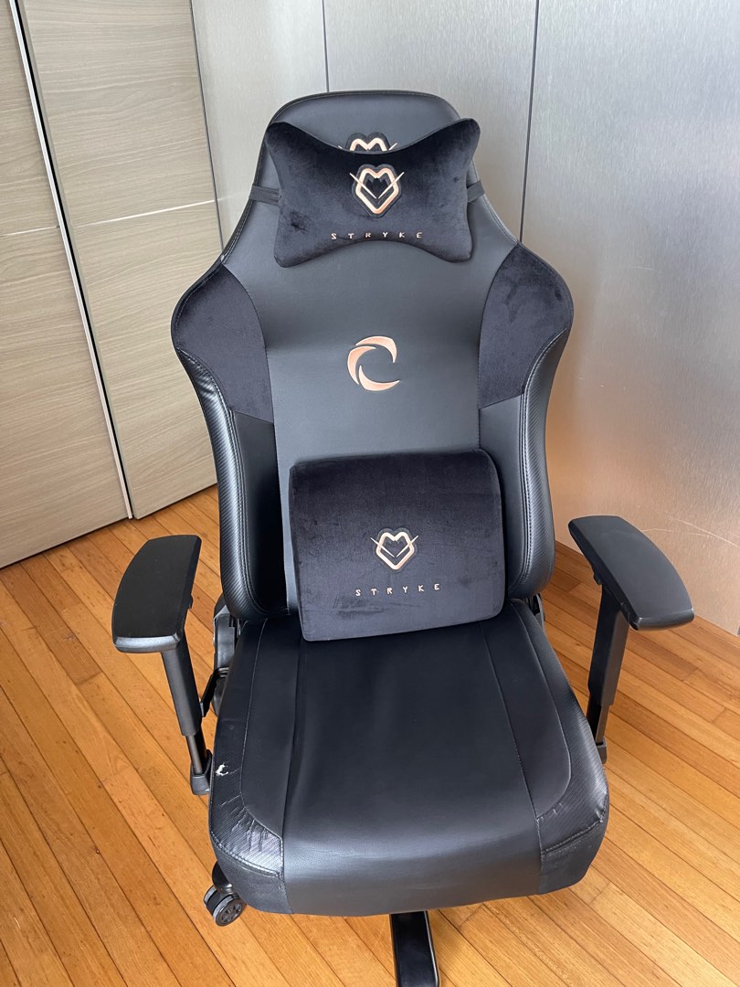 Stryker CYCLONE Ergonomic Gaming Chair (Black), Furniture & Home Living ...