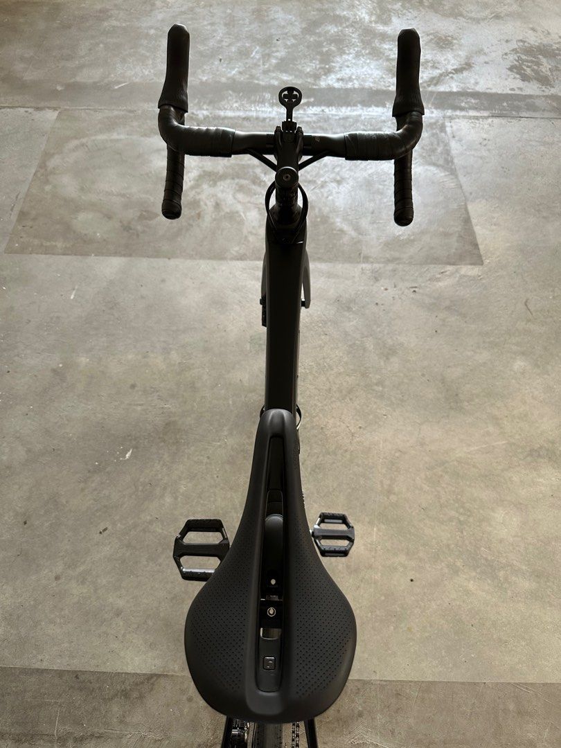 Trek Domane SL6, Sports Equipment, Bicycles & Parts, Bicycles on Carousell
