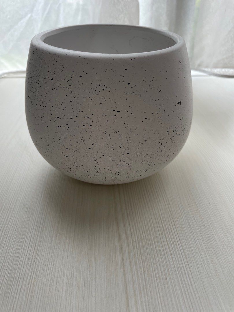 Typo Midi Shaped Planter (White), Furniture & Home Living, Gardening ...