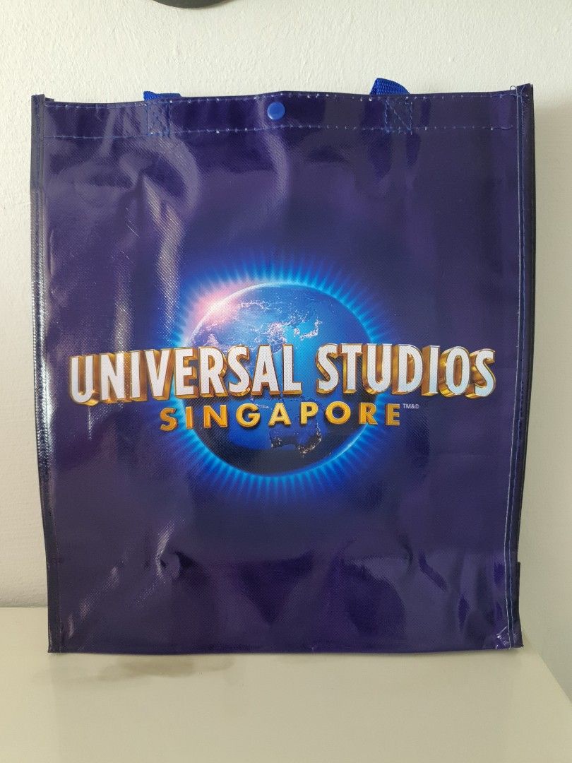 Universal Studios shopping bag, Women's Fashion, Bags & Wallets, Tote ...