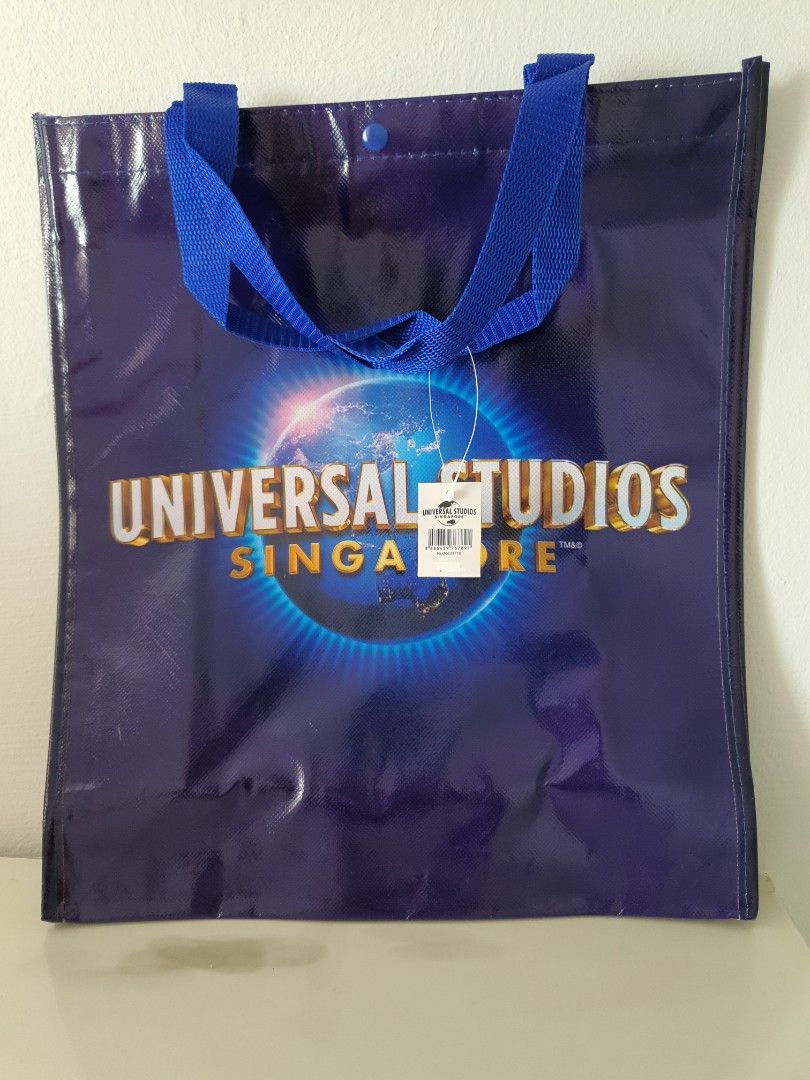Universal Studios shopping bag, Women's Fashion, Bags & Wallets, Tote ...