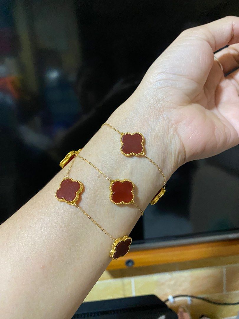 VCA Alhambra 10 leaf - 18k real gold on Carousell