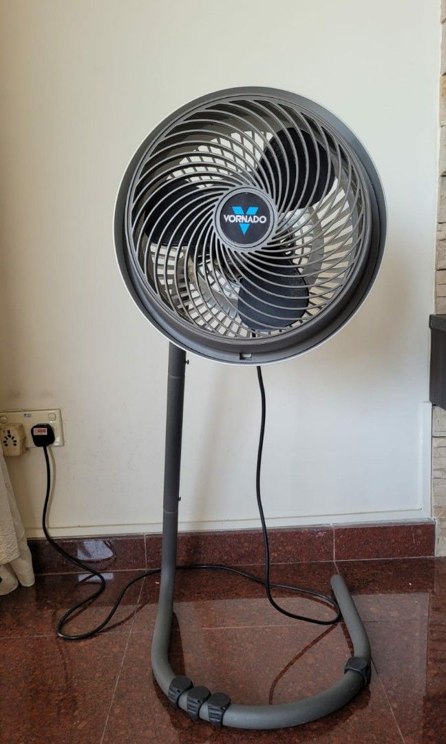 Vornado 783 air circulator tall floor fan, Furniture & Home Living ...