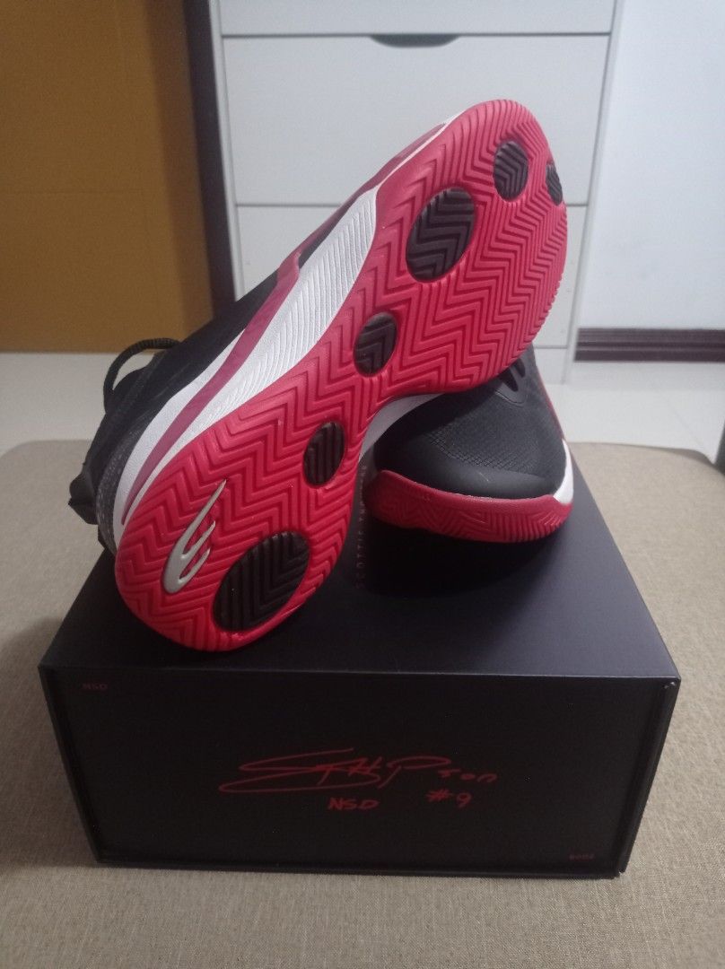 World Balance Scottie 1 Bred on Carousell