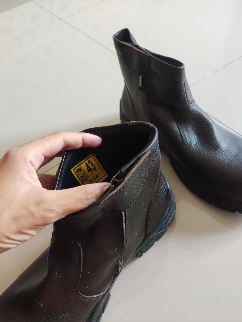 World Cruiser No. 43, Fesyen Pria, Sepatu , Sepatu Boot di Carousell