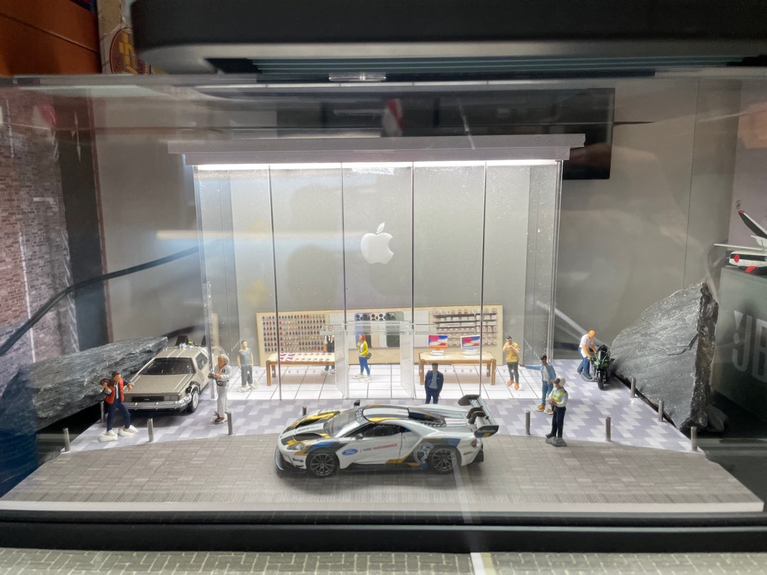 1/64 Apple Store Diorama set with figures, Hobbies & Toys, Toys & Games ...