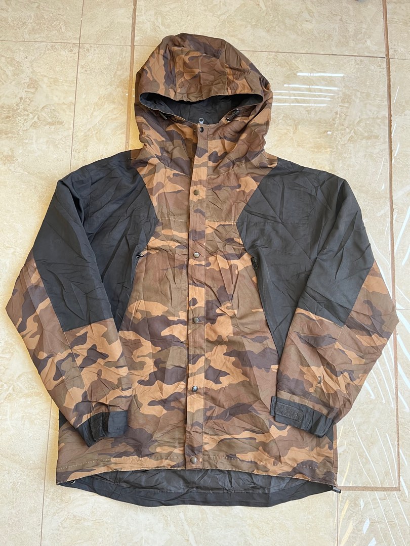 BENO Exclusive Japan Brand Camo Parka on Carousell