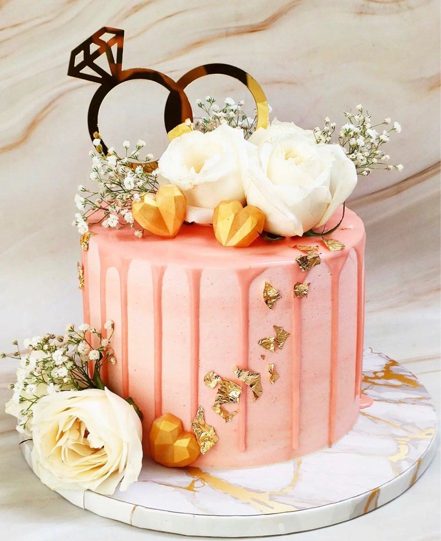 Birthday cake /wedding cake /graduation cake/engagement cake / elsa ...