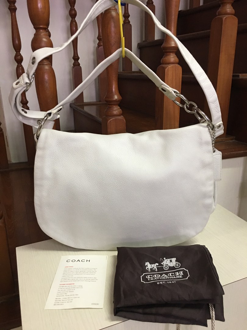 Coach White Leather Crossbody Bag, Women's Fashion, Bags & Wallets, Cross-body Bags on Carousell