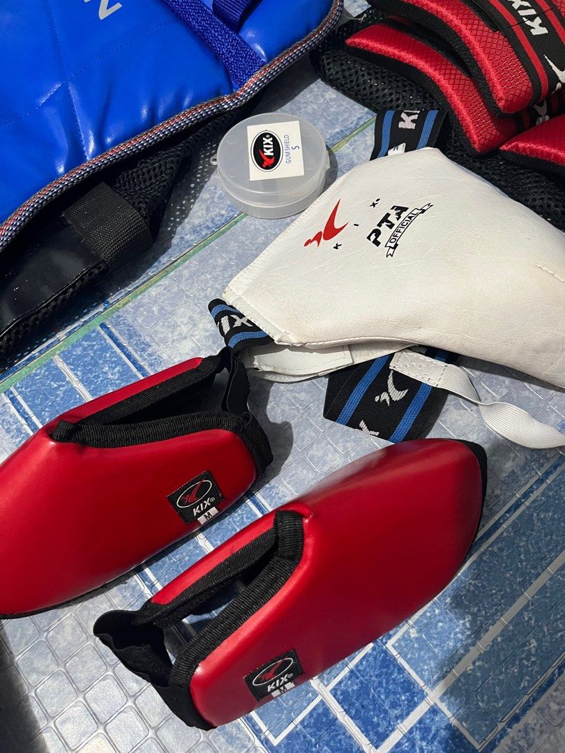 Complete Taekwando Gear with Net Bag (includes armor, head gear, arm ...