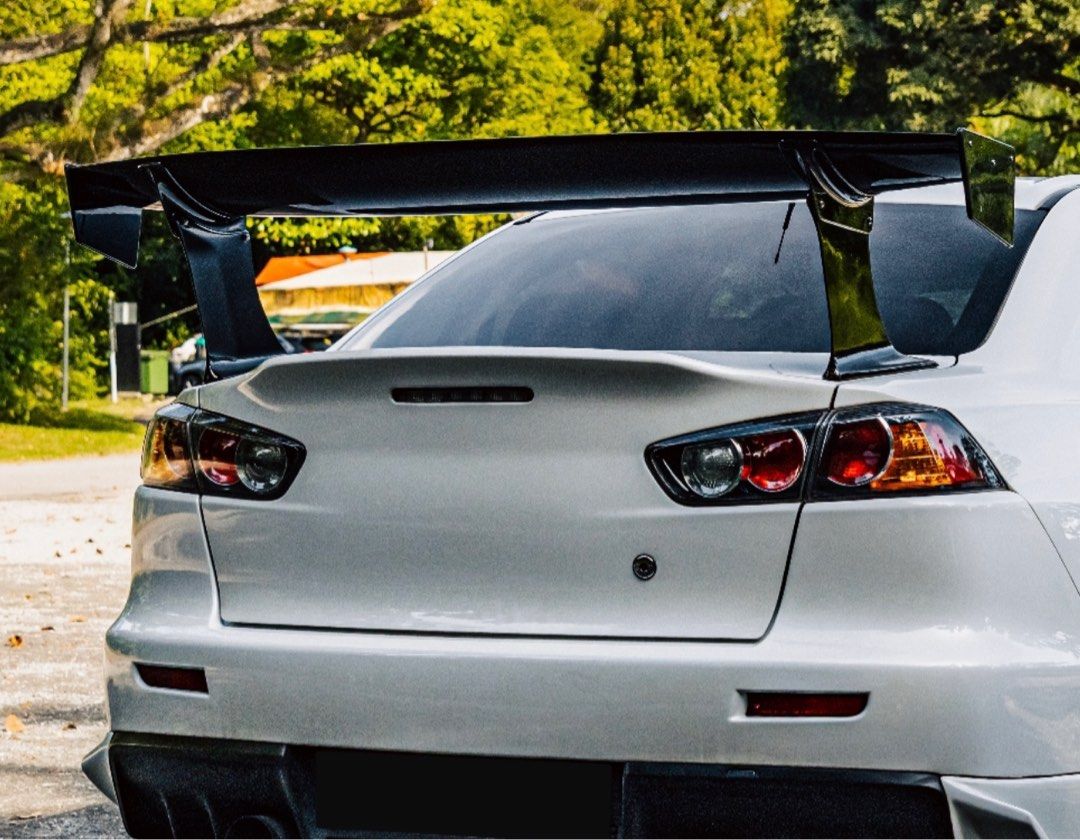 Evolution X Esprit CF Wing, Car Accessories, Accessories on Carousell