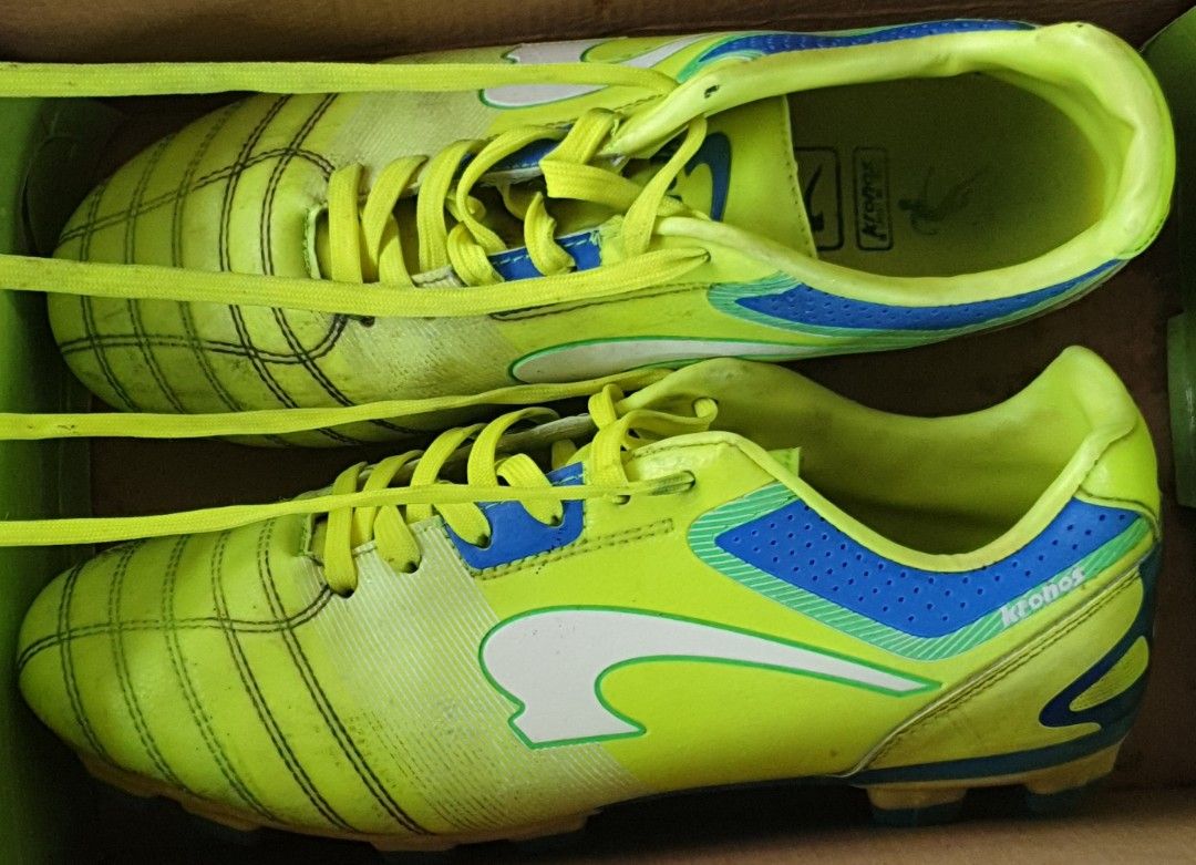 Kronos football shoes, Men's Fashion, Footwear, Sneakers on Carousell