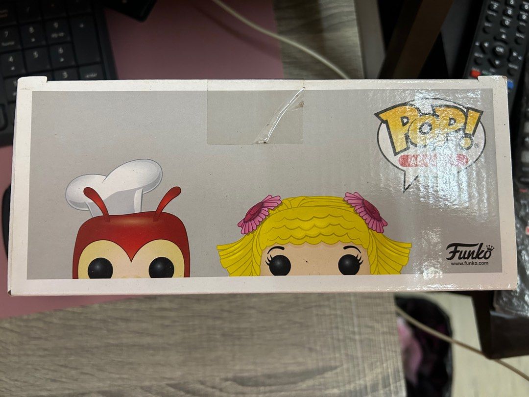 Funko Pop - Jollibee and Hetty Spaghetti, Hobbies & Toys, Toys & Games ...