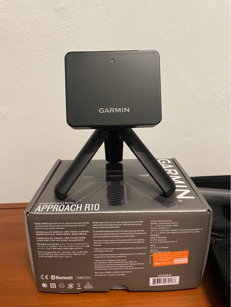 Garmin R10 launch monitor, Sports Equipment, Sports & Games, Golf on ...