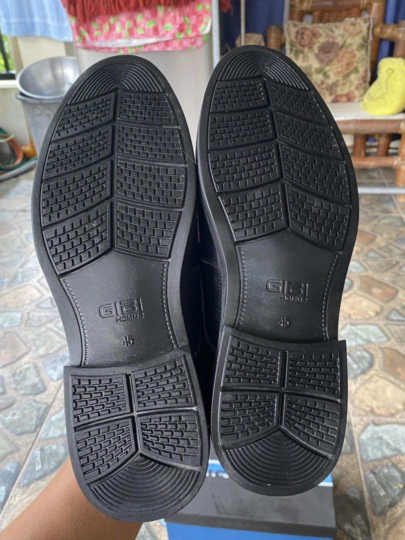 Gibi Black shoes, Men's Fashion, Footwear, Casual Shoes on Carousell