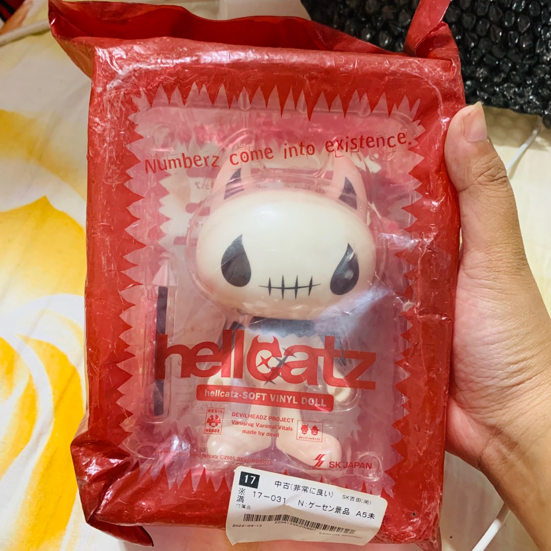 Hellcatz figure soft vinyl doll white on Carousell