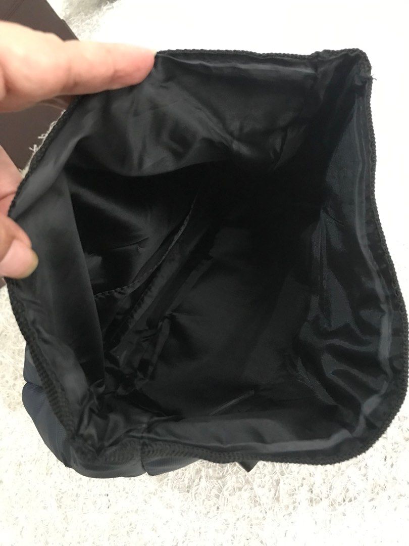 Hugo Boss Men hand Pouch model envelope, Fesyen Pria, Tas & Dompet ...