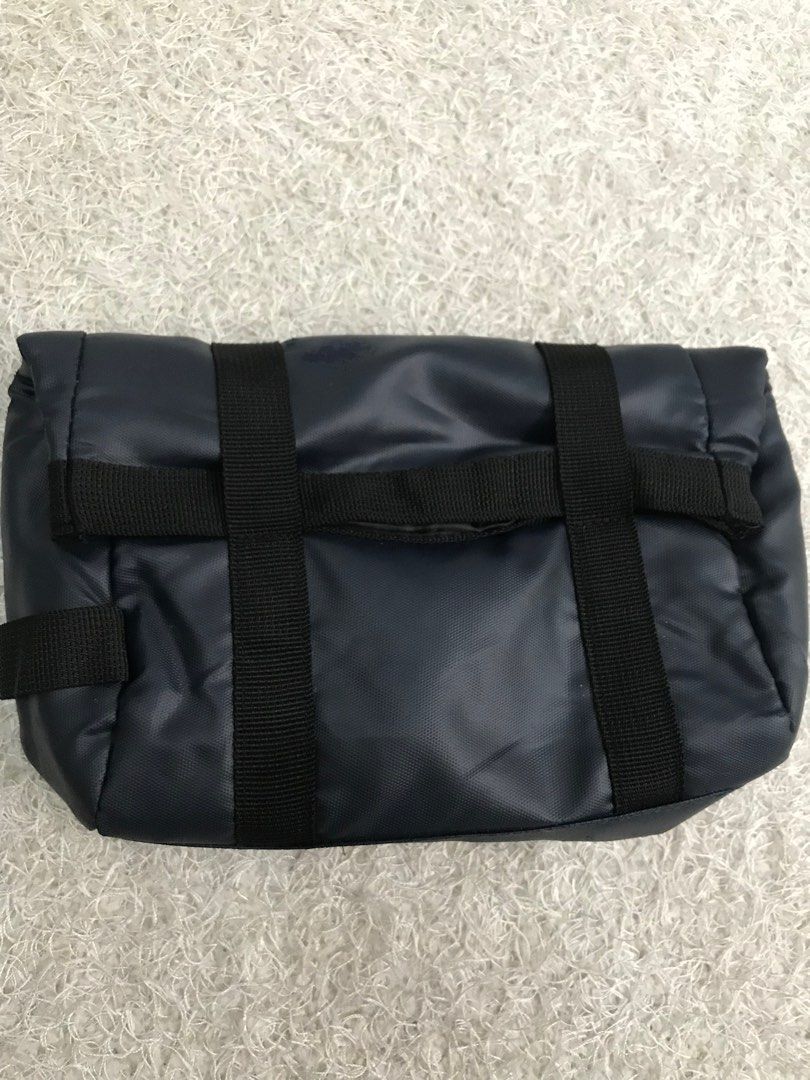 Hugo Boss Men hand Pouch model envelope, Fesyen Pria, Tas & Dompet ...