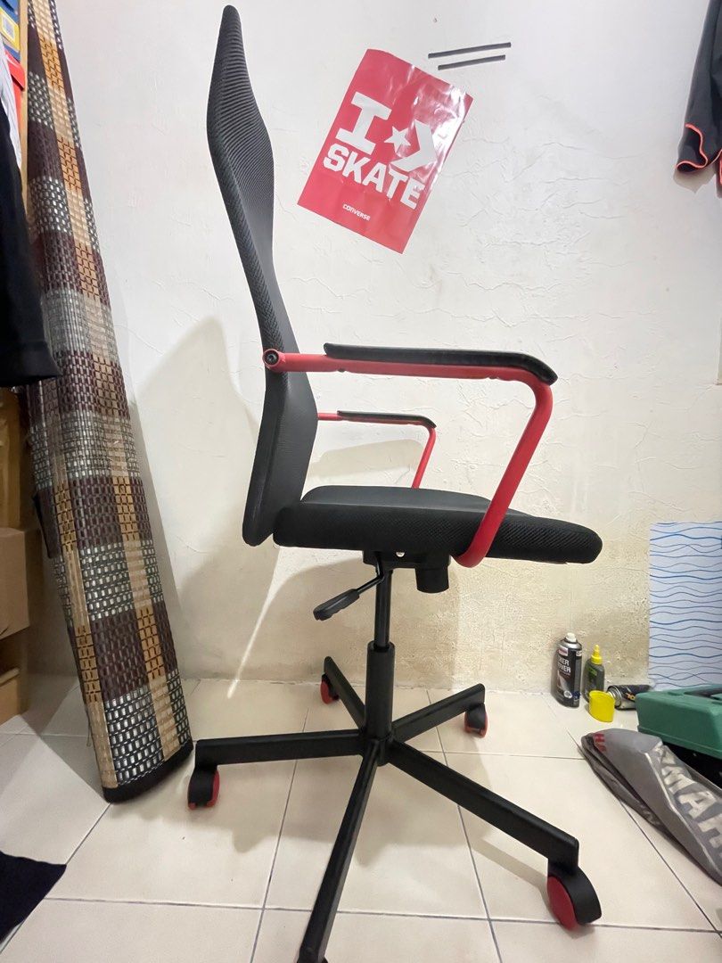 Ikea HUVUDSPELARE, Furniture & Home Living, Furniture, Chairs on Carousell