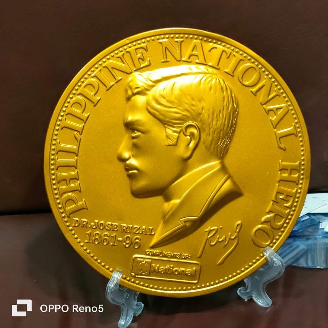 Jose Rizal standee on Carousell