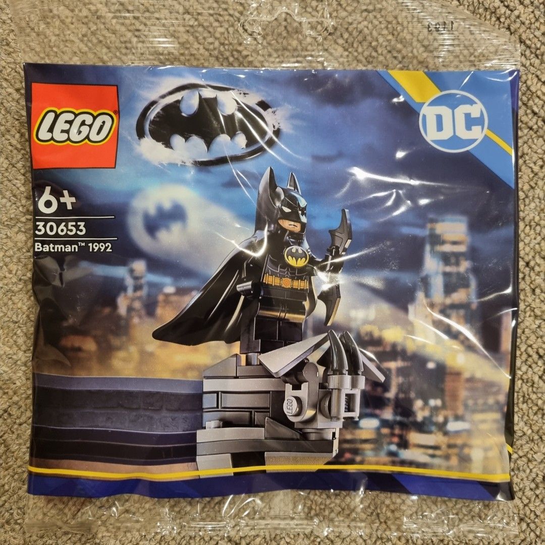 LEGO Superheroes- DC (polybag): 30653 Batman 1992, Hobbies & Toys, Toys ...