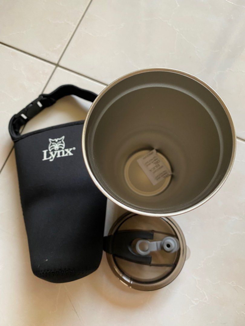 降價啦！Lynx真空環保隨行杯(附布套) 全新 304不鏽鋼材質霸杯 環保杯 長效保溫保冰, 家具及居家用品, 廚具和餐具, 水杯、水壺在旋轉拍賣